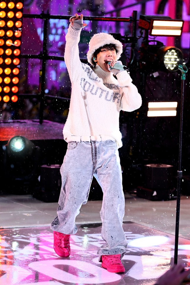 #ディオール を纏うセレブリティ #J-HOPE | Brand JOY